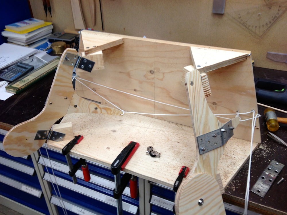 böjd-rorkult – Simple habits, simple boat