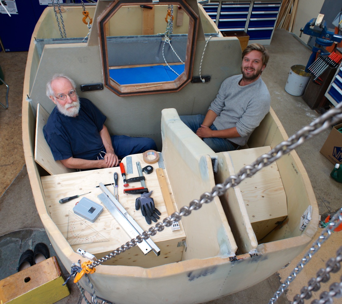 SONY DSC – Simple habits, simple boat