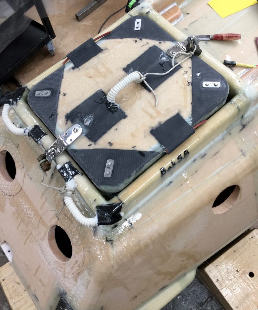 LOCKING EXLEX – Simple habits, simple boat