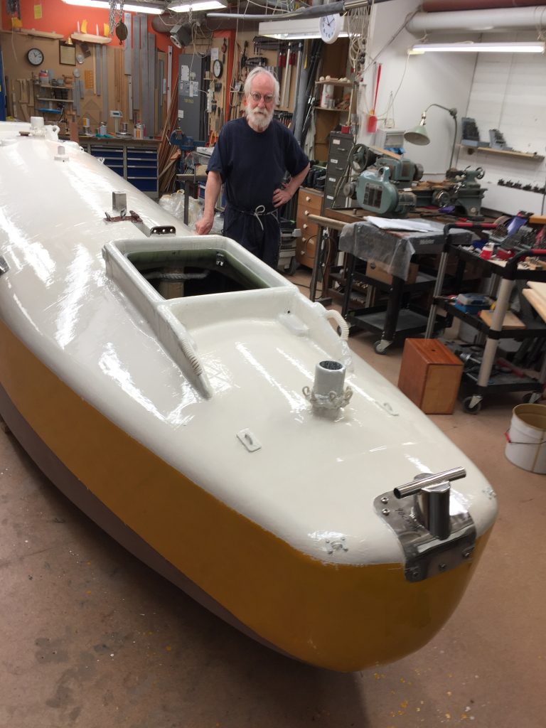 Exlex is now painted – Simple habits, simple boat